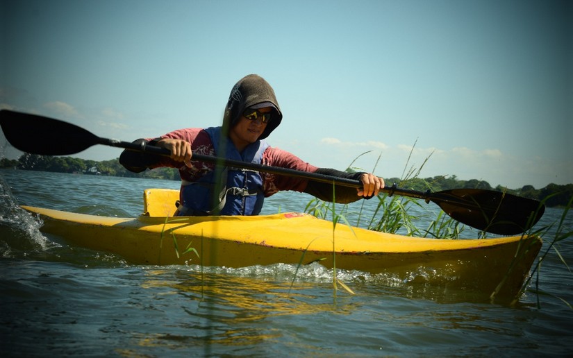 Realizan en Granada Competencia Recreativa de Kayak
