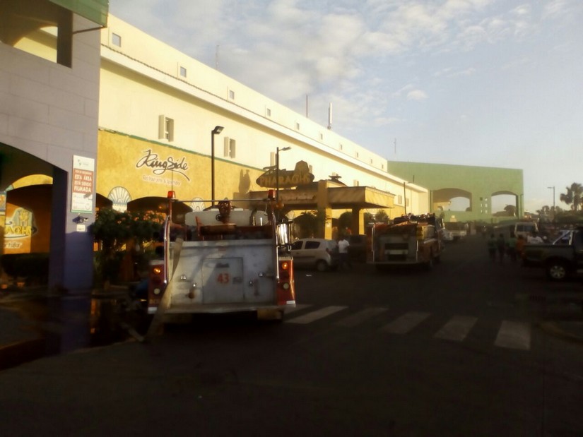 Incendio en Multicentro Las Américas
