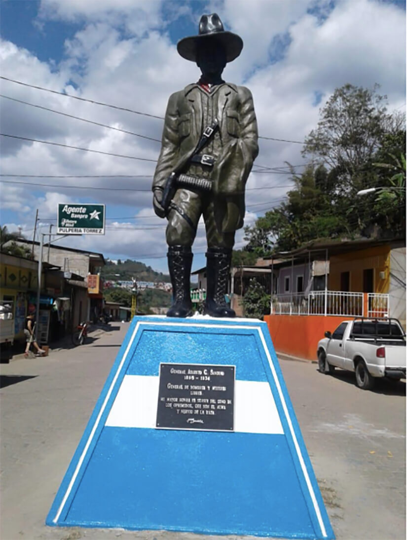 Construyen Monumentos al General Sandino en todo el país