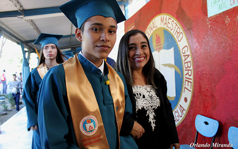 El emblemático Instituto Maestro Gabriel celebra promoción dedicada a ...