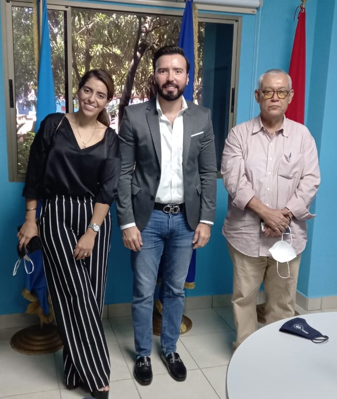 Director de la DGA recibe visita de cortesía del Embajador de El Salvador