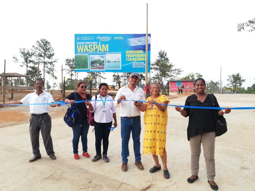 Alcaldía de Waspam inaugura rotonda Sandino y cien metros de calles en ...