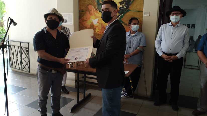 Celebran acto de graduación de la Escuela Nacional de Artes Plásticas ...