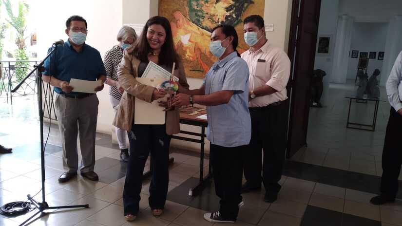 Celebran acto de graduación de la Escuela Nacional de Artes Plásticas ...