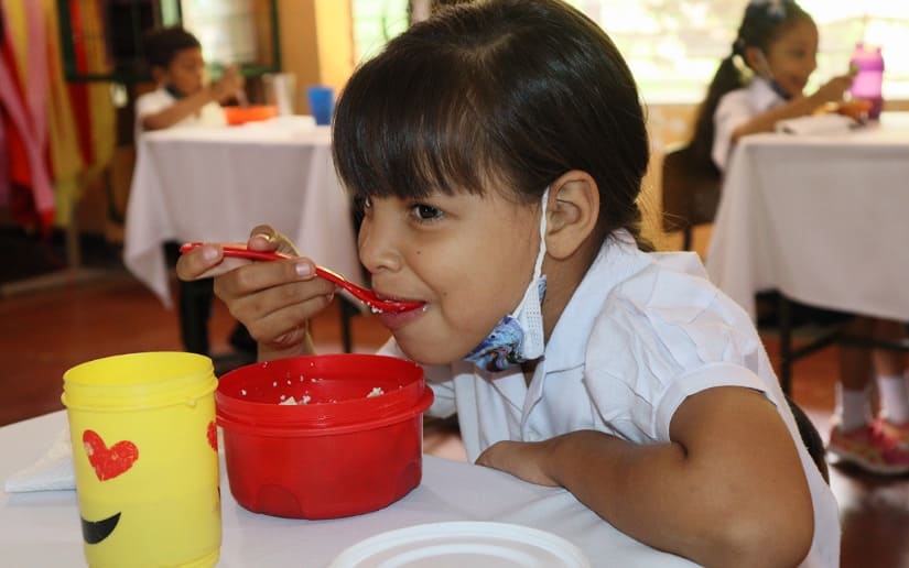 Amor, el principal ingrediente para preparar la Merienda Escolar en ...