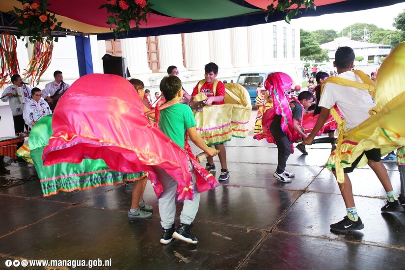 Realizan concurso de vaquitas culonas y la vaca más guapa “Chica Vaca”