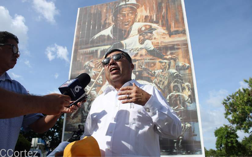 Celebran en Managua natalicio 88 del beisbolista Roberto Clemente