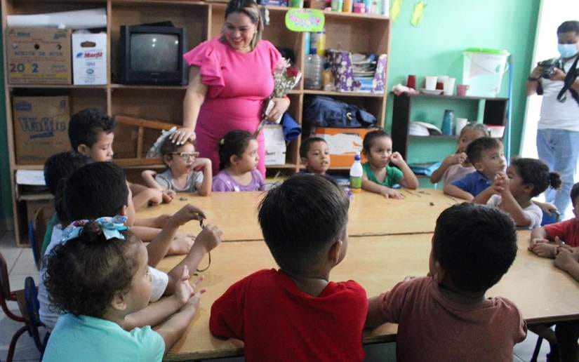 Directora Ejecutiva de la DINAF de Honduras visita varios CDI en Managua