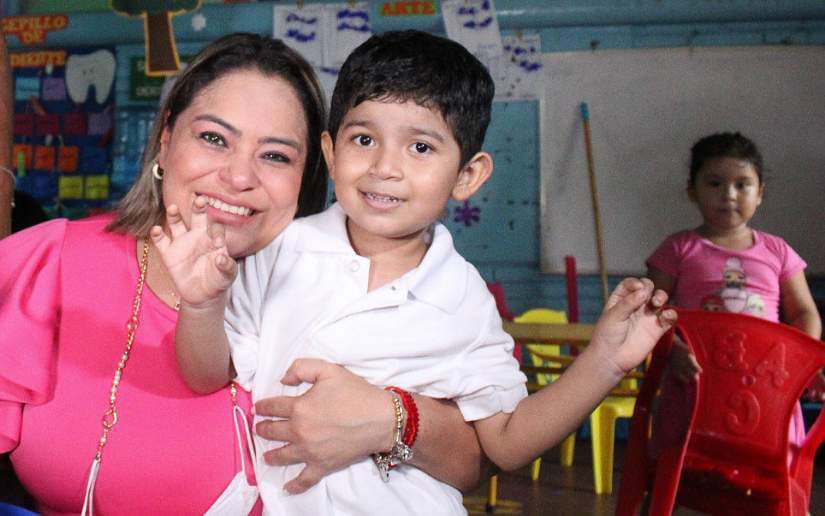 Directora Ejecutiva de la DINAF de Honduras visita varios CDI en Managua