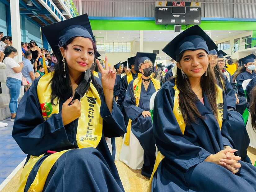 Más de 300 estudiantes reciben su diploma de bachiller en el Instituto ...