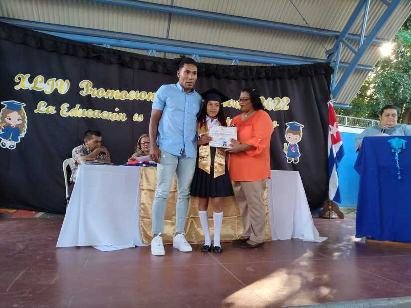 Comunidad educativa del colegio República de Cuba celebró acto de promoción