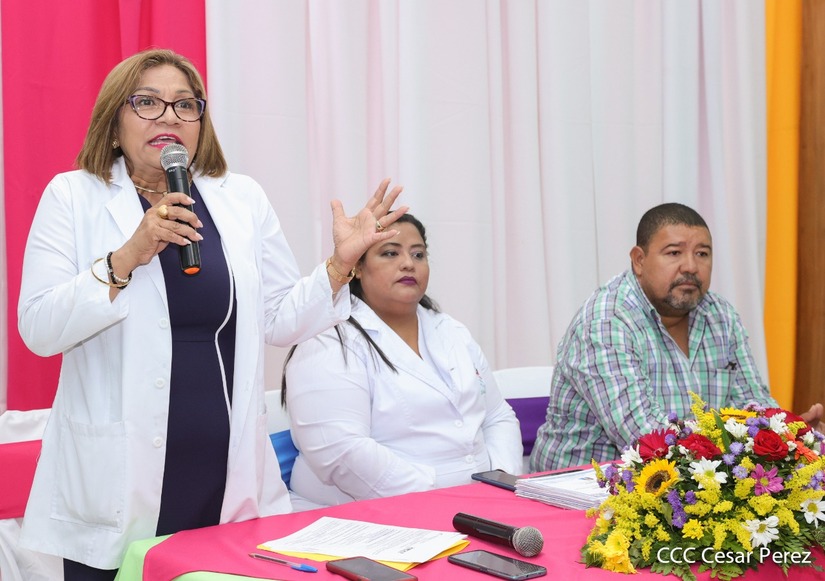 Celebran primera promoción de auxiliares de enfermería de la escuela ...