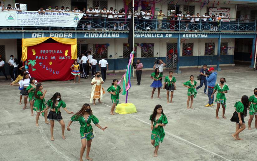 Colegio República de Argentina celebra la fiesta del Tululu