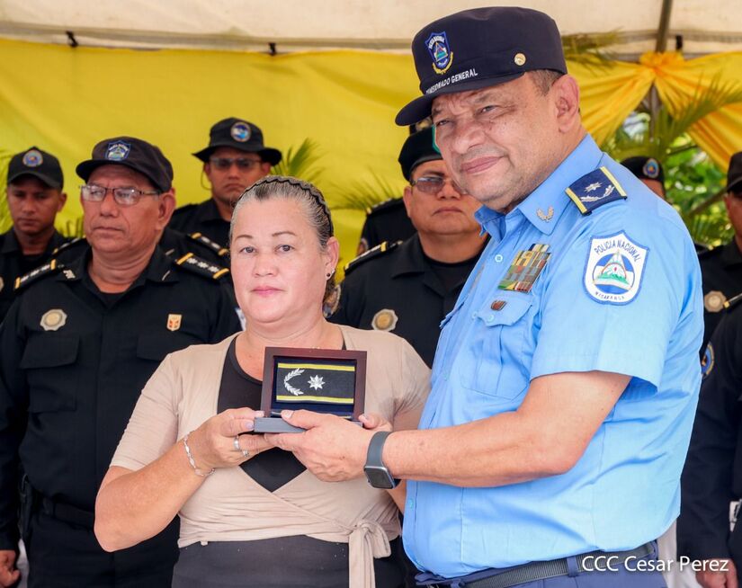 Policía Nacional asciende en grado a 500 oficiales de la DOEP en Managua