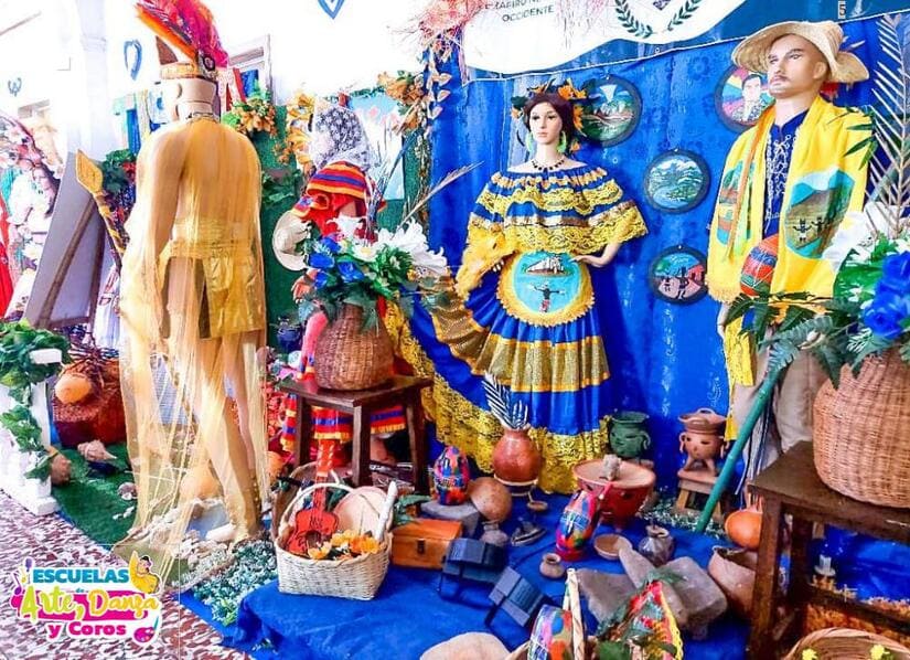 Celebran exposición de trajes folclóricos en Boaco