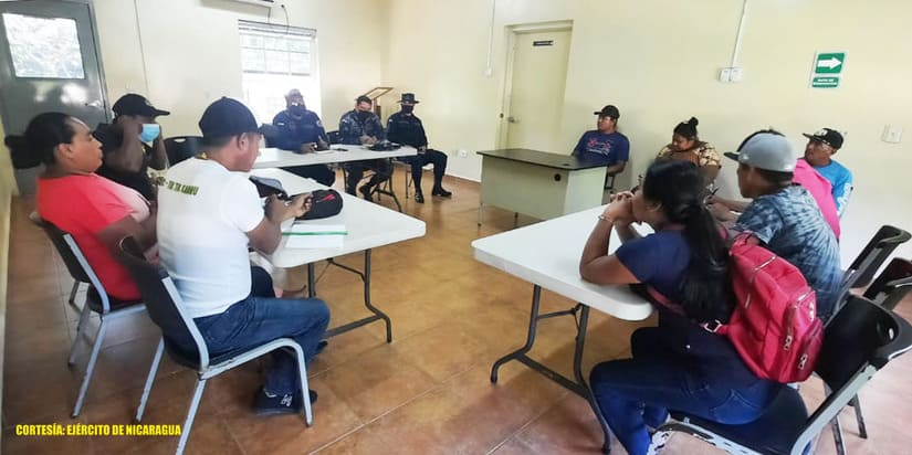 Fuerza Naval participa en reunión con autoridades comunales de Rama Cay