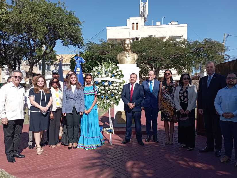 Embajada de Nicaragua en República Dominicana rinde homenaje a Rubén Darío