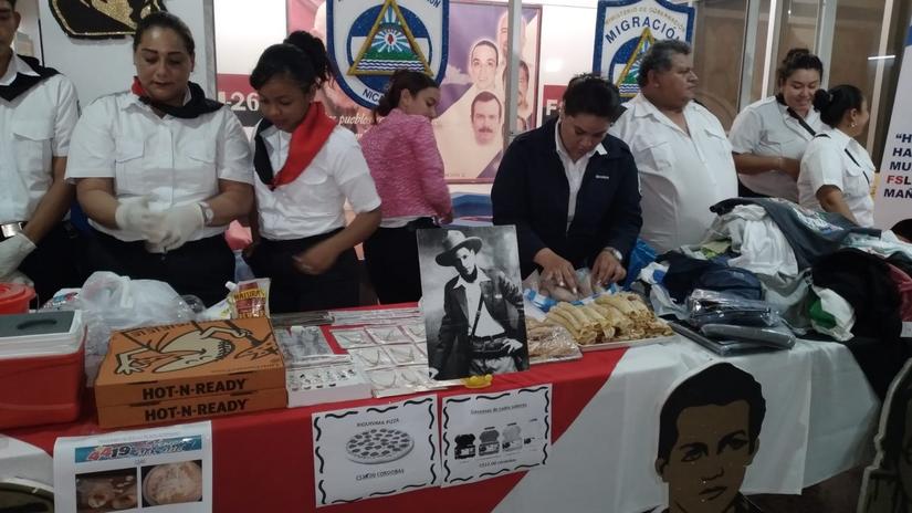 Migob realiza kermés en saludo al Día de la Alegría y el 44/19