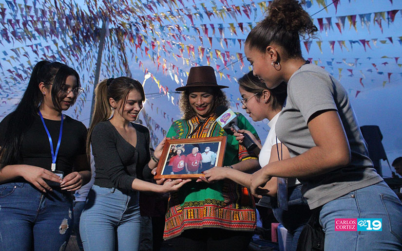 Celebran 48 años del tradicional Palo Lucio de Chema Pelón