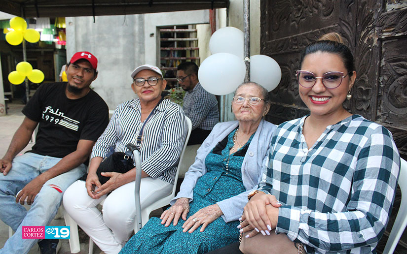 Celebran 48 años del tradicional Palo Lucio de Chema Pelón