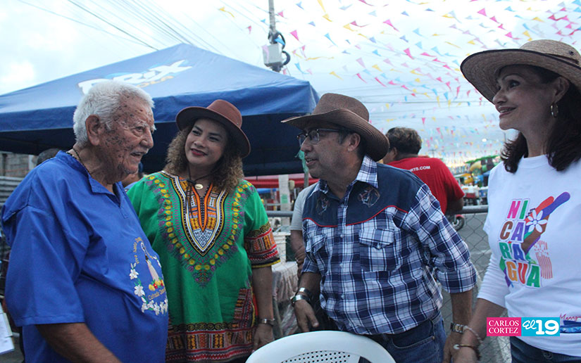Celebran 48 años del tradicional Palo Lucio de Chema Pelón