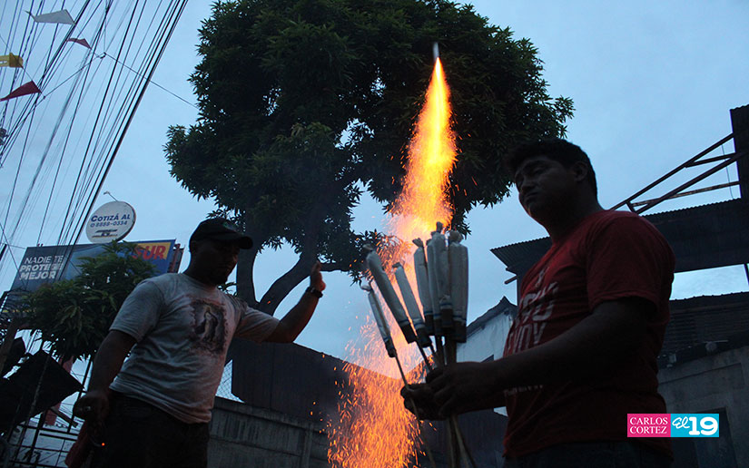 Celebran 48 años del tradicional Palo Lucio de Chema Pelón