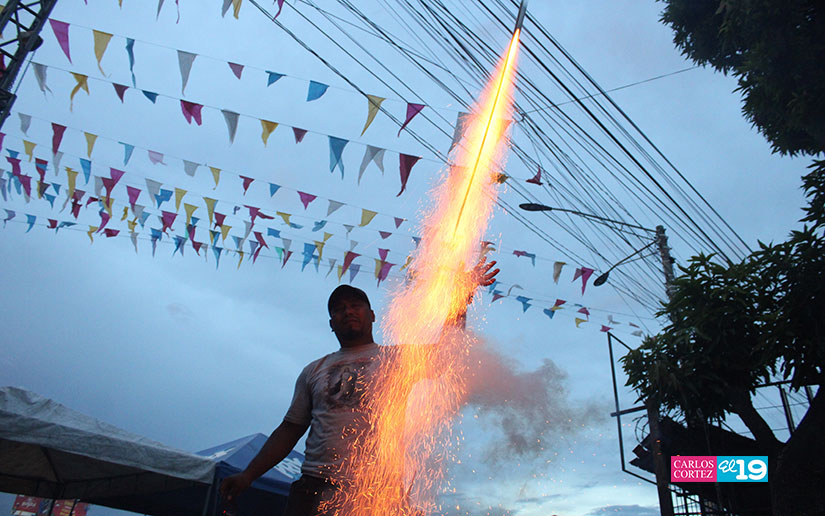 Celebran 48 años del tradicional Palo Lucio de Chema Pelón