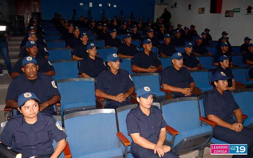 Nuevos bomberos culminan capacitación para iniciar la labor de servir a ...