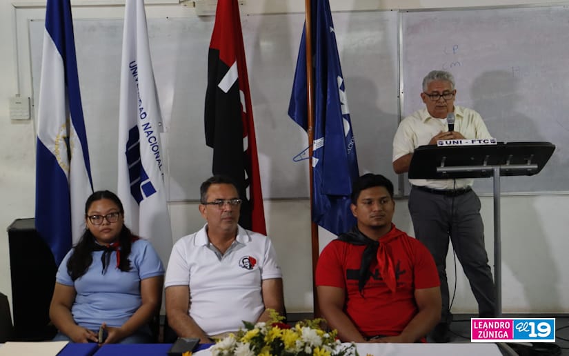 Realizan conversatorio sobre el pensamiento del Comandante Carlos ...