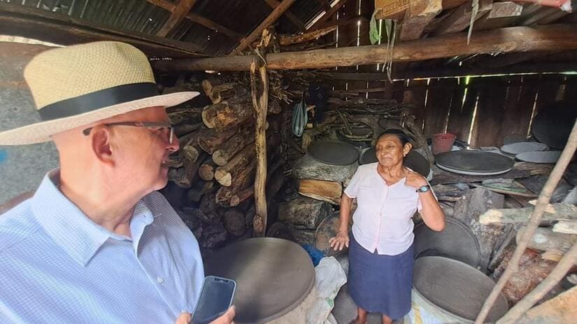 Autoridades de cultura visitan a artesanos de Teustepe y Camoapa