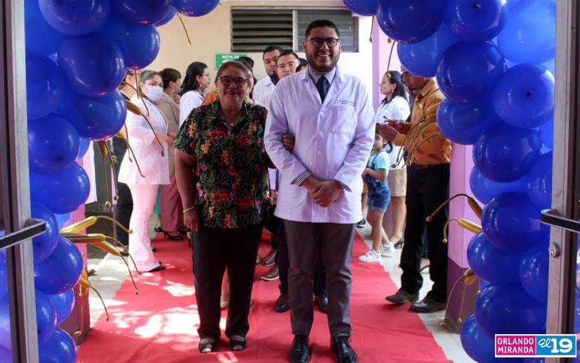 Nuevos médicos especialistas se gradúan en el Hospital Lenín Fonseca
