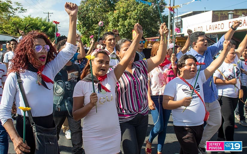 Rinden homenaje al poeta guerrillero Leonel Rugama por el 74 ...