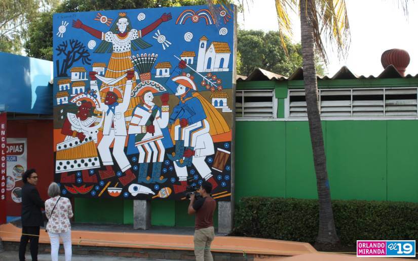 Restauran mural del maestro Leoncio Sáenz en la Academia Nacional de Danza