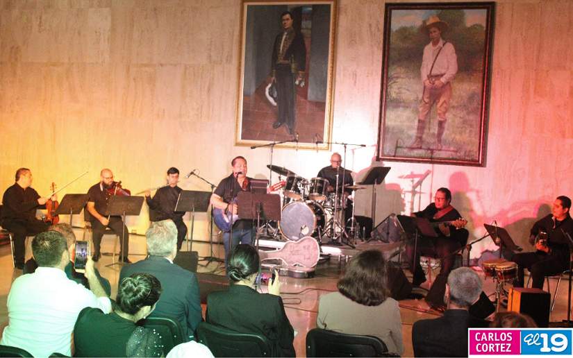 Rinden homenaje al cantautor de música infantil Mario Montenegro