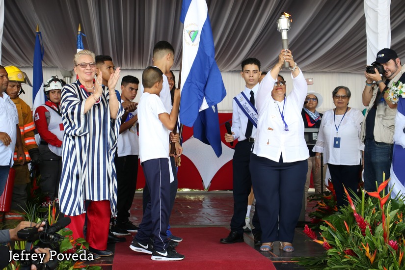 Nicaragua entrega a Costa Rica la Antorcha de la Libertad Centroamericana