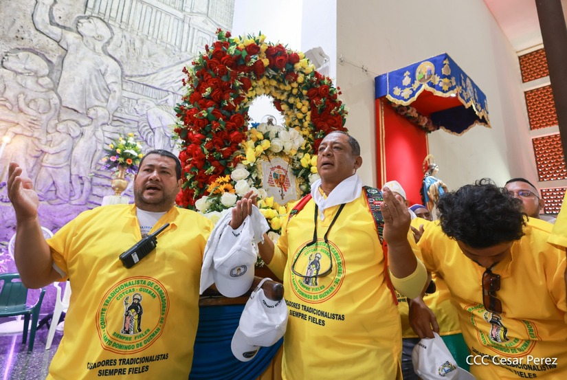 Santo Domingo de Guzmán va rumbo a su morada en Las Sierritas