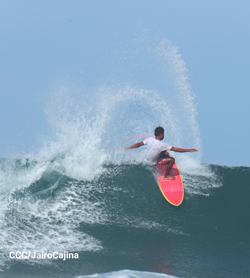 Candelaria Resano surfea en las playas de Nicaragua tras su ...