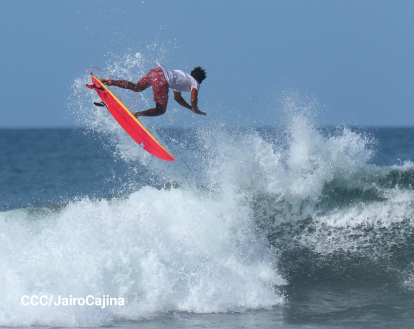 Candelaria Resano surfea en las playas de Nicaragua tras su ...