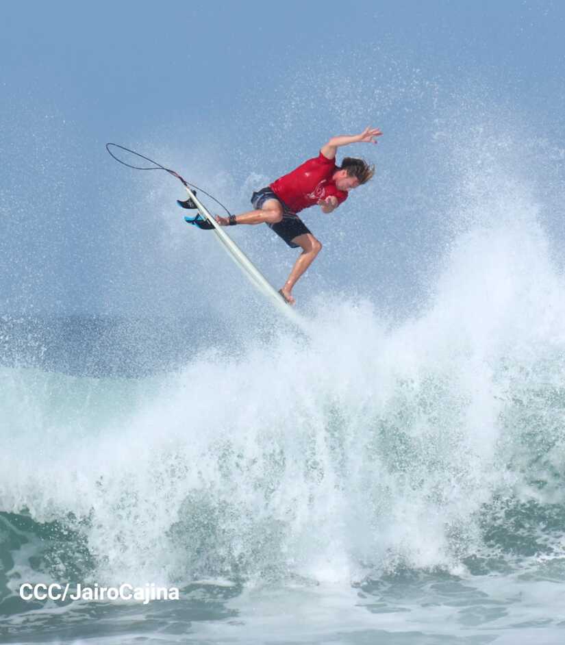 Candelaria Resano surfea en las playas de Nicaragua tras su ...