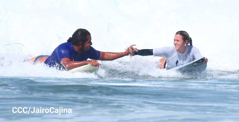 Candelaria Resano Surfea En Las Playas De Nicaragua Tras Su