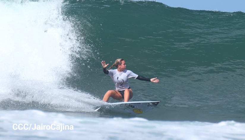 Candelaria Resano Surfea En Las Playas De Nicaragua Tras Su