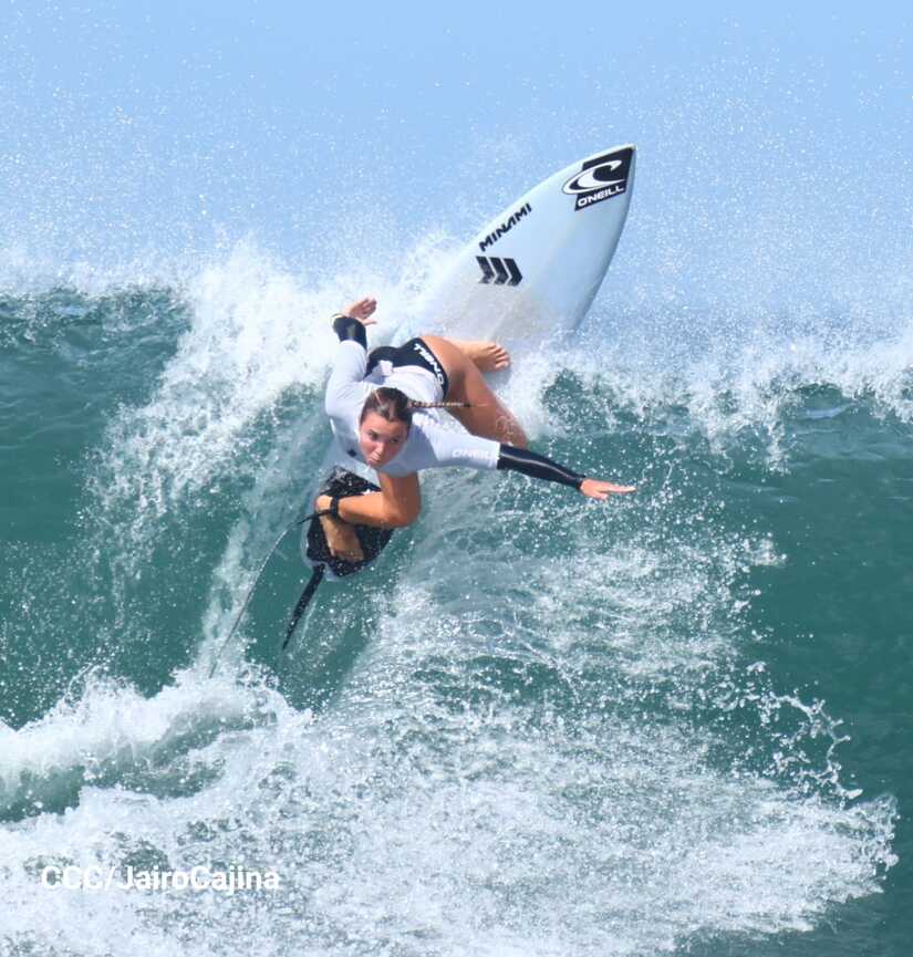 Candelaria Resano surfea en las playas de Nicaragua tras su ...