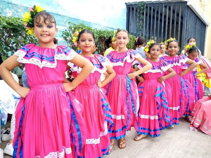 Celebramos el Festival Departamental de Trajes Originales de Nuestro ...