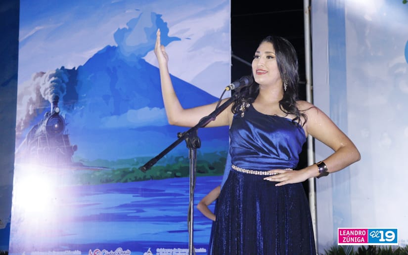 Una noche de destellos, música y poesía, así fue la elección de la Musa ...