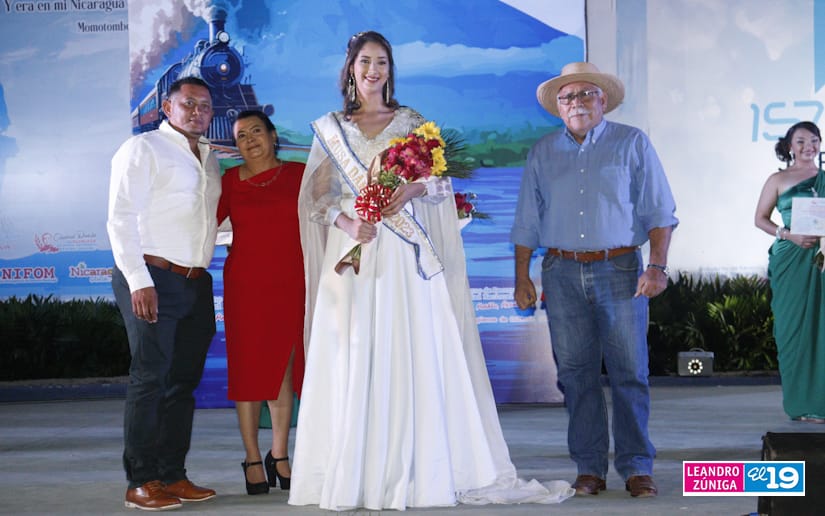 Una noche de destellos, música y poesía, así fue la elección de la Musa ...