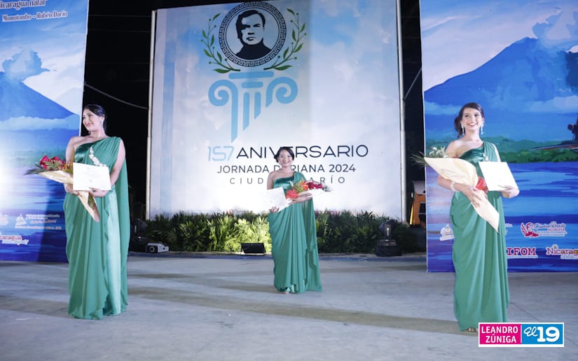 Una noche de destellos, música y poesía, así fue la elección de la Musa ...