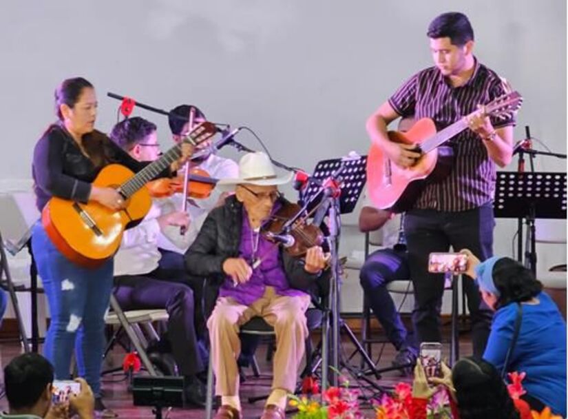 Homenajean al artista popular Don Adán Hernández Rocha en saludo a su ...