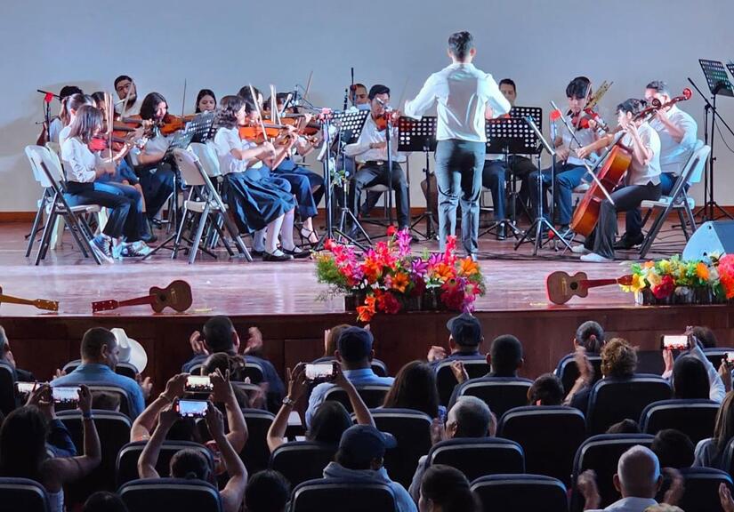 Homenajean al artista popular Don Adán Hernández Rocha en saludo a su ...