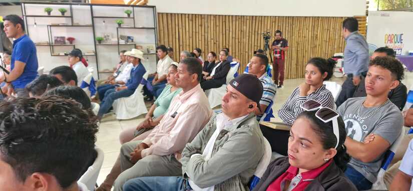 Mefcca capacita a familias para producir peces en apoyo a la alimentación