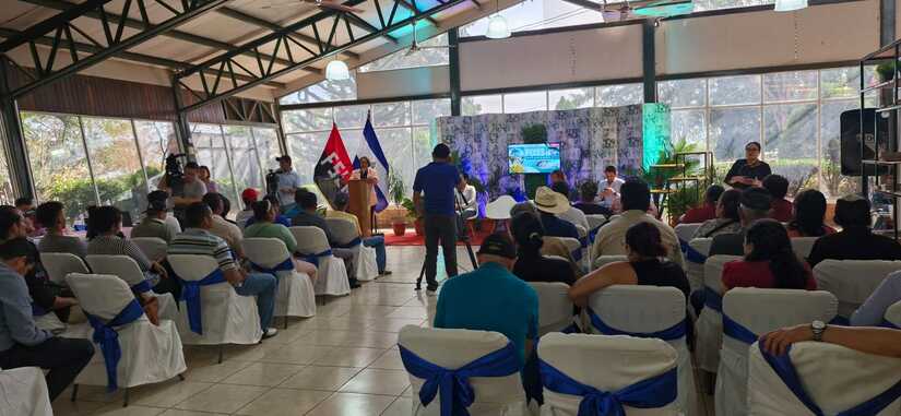 Mefcca capacita a familias para producir peces en apoyo a la alimentación